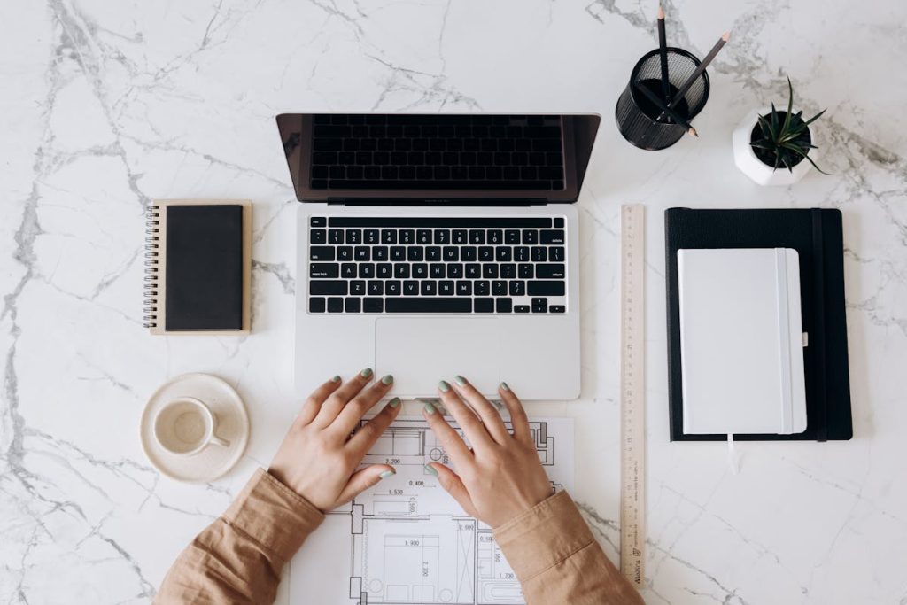 5 Essential Qualities Every Administrative Assistant Should Have
